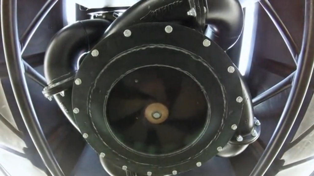 Lagoon Crawler - Nuhn Industries Ltd. | Innovative Manure Equipment