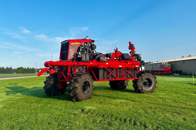 Lagoon Crawler - Nuhn Industries Ltd. | Innovative Manure Equipment